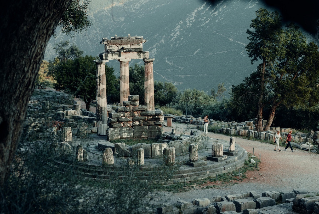Ο τελευταίος χρησμός του Μαντείου των Δελφών - Τι είπε η Πυθία ...